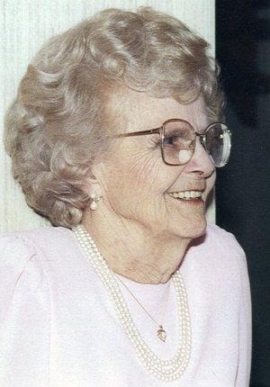 Bessie Darling Chatterson - MacCoubrey Funeral Home Ltd.